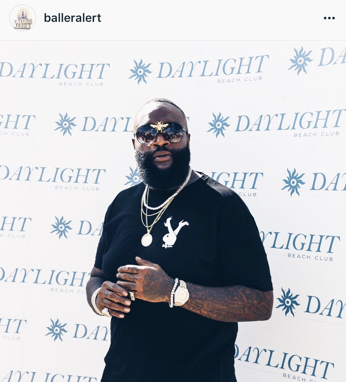 Snoop Dogg in the I’ll Be Rich Forever Bee Sunglasses in Jet Luxe – NRODA